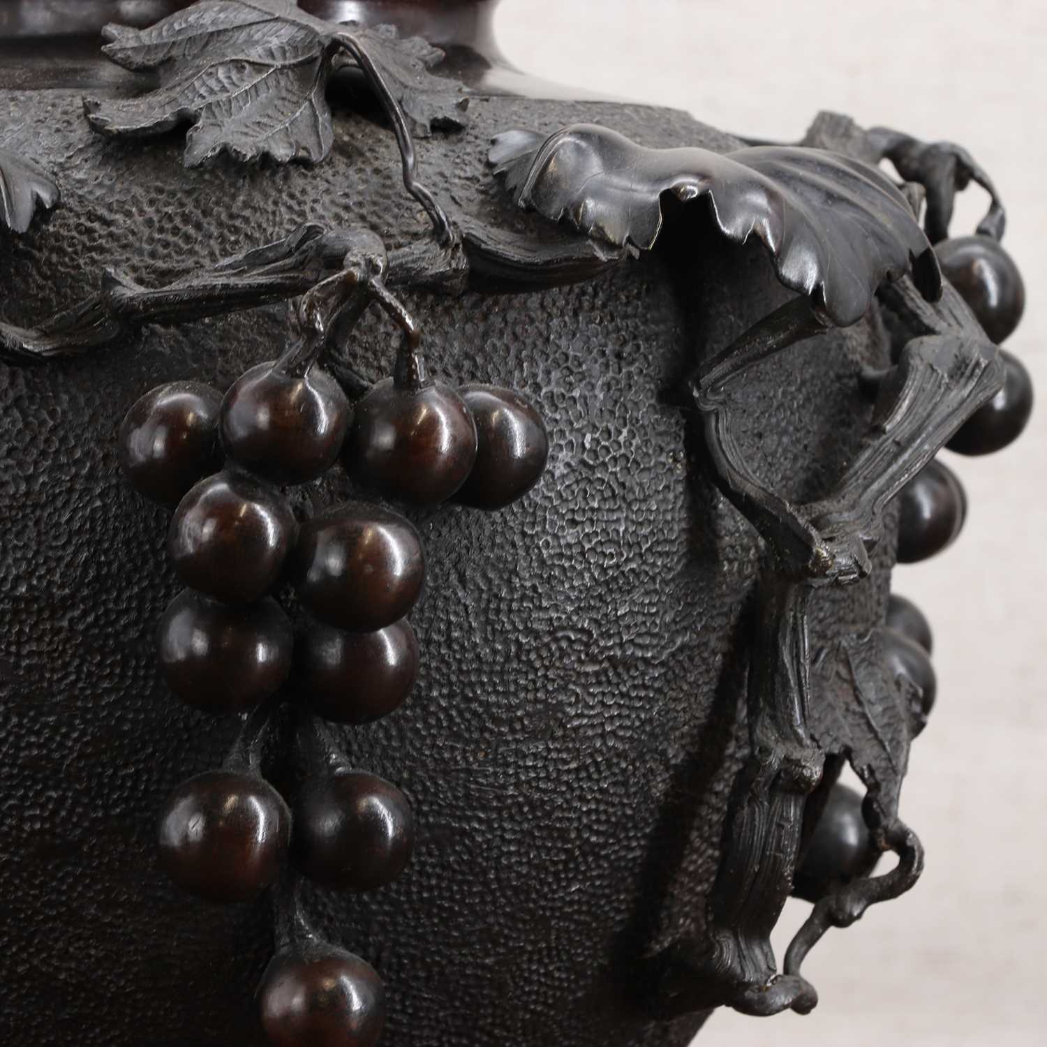 Lot 273 - A Japanese bronze jar,