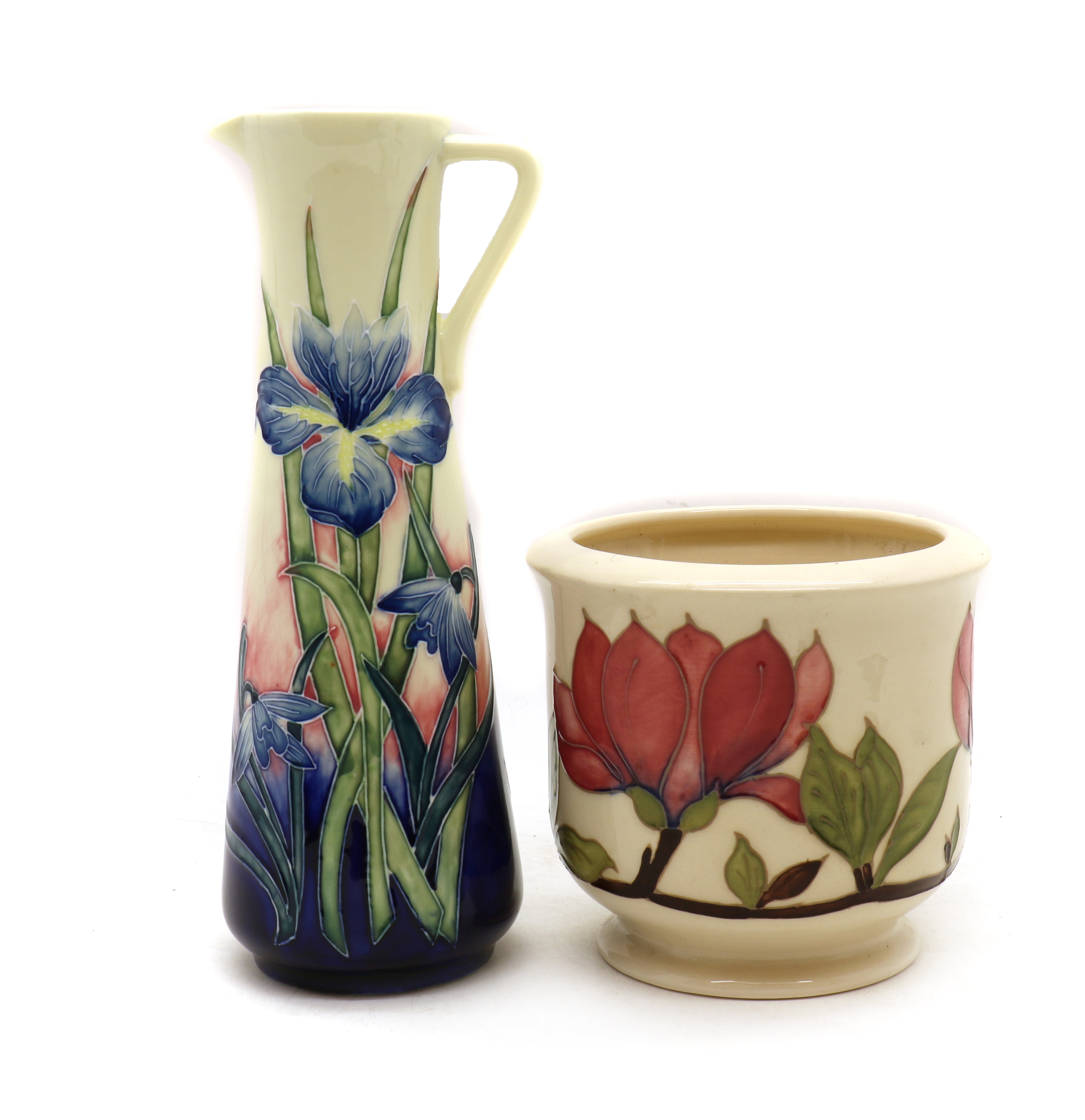 Lot 88 - A Moorcroft pottery 'Magnolia' pattern