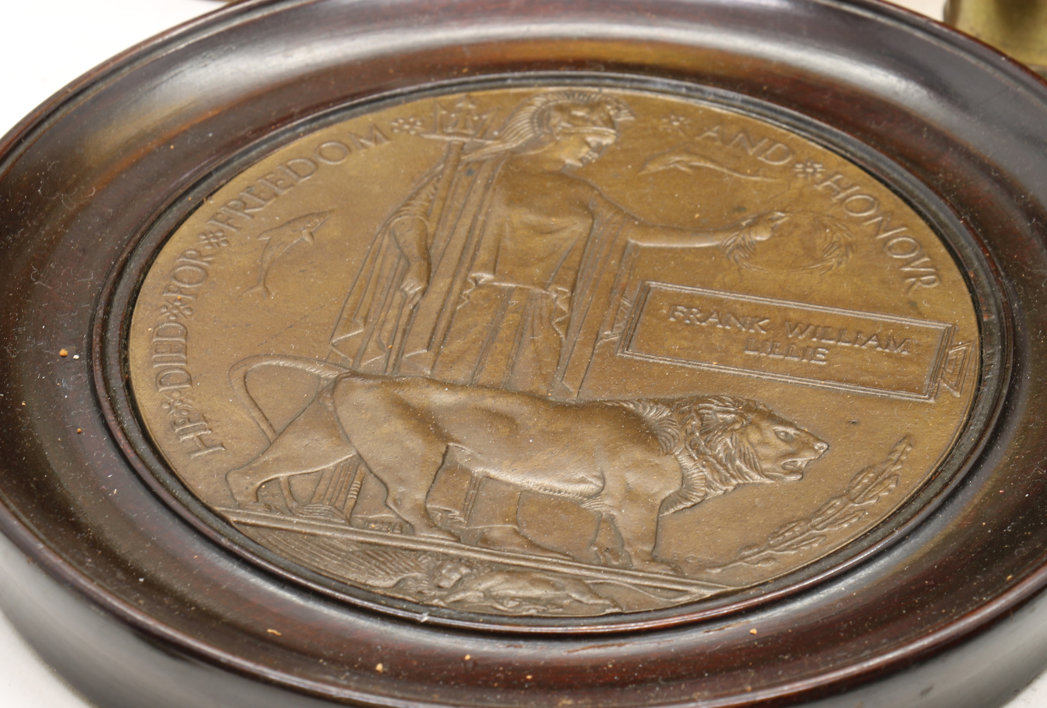 Lot 145 - A bronze WWI death penny