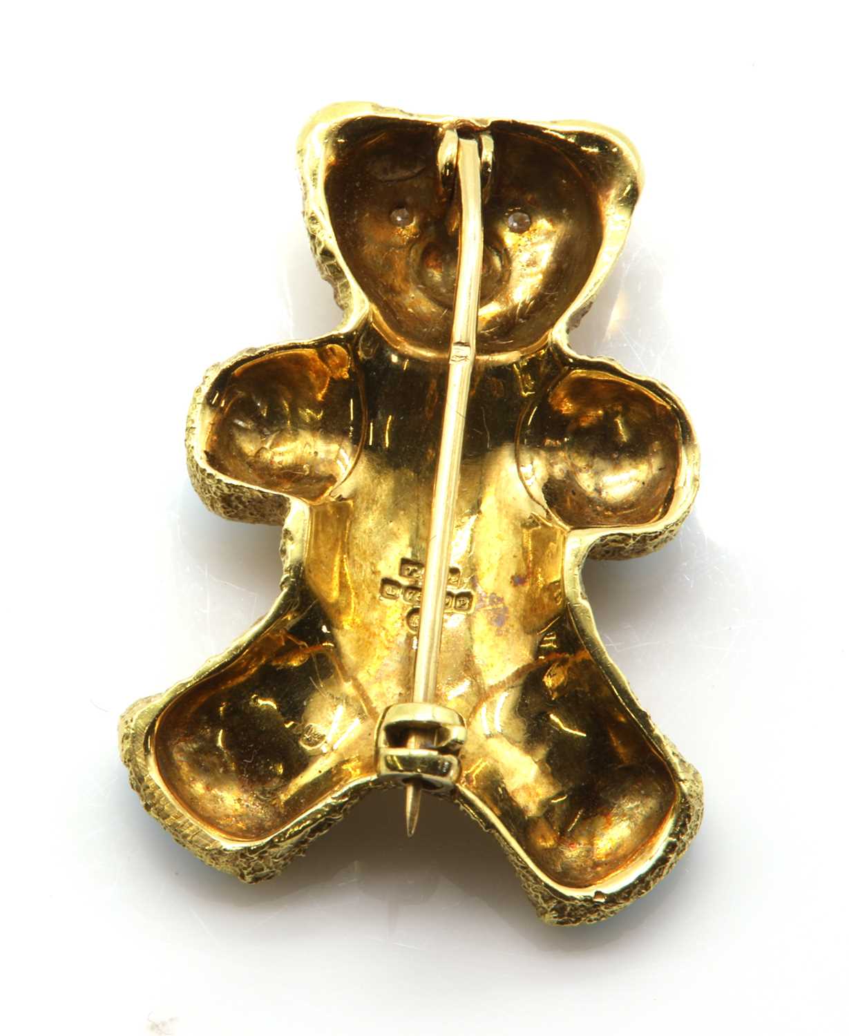 Lot 210 - An 18ct gold diamond and enamel teddy bear