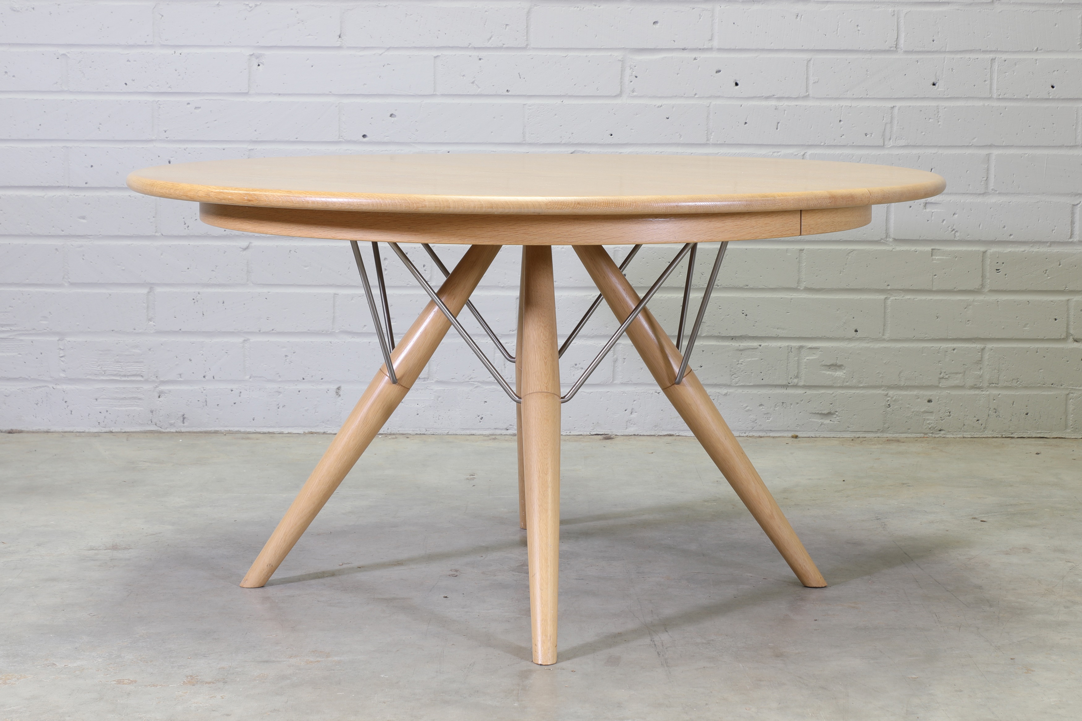 Lot 524 - A Danish oak 'PP75' dining table,