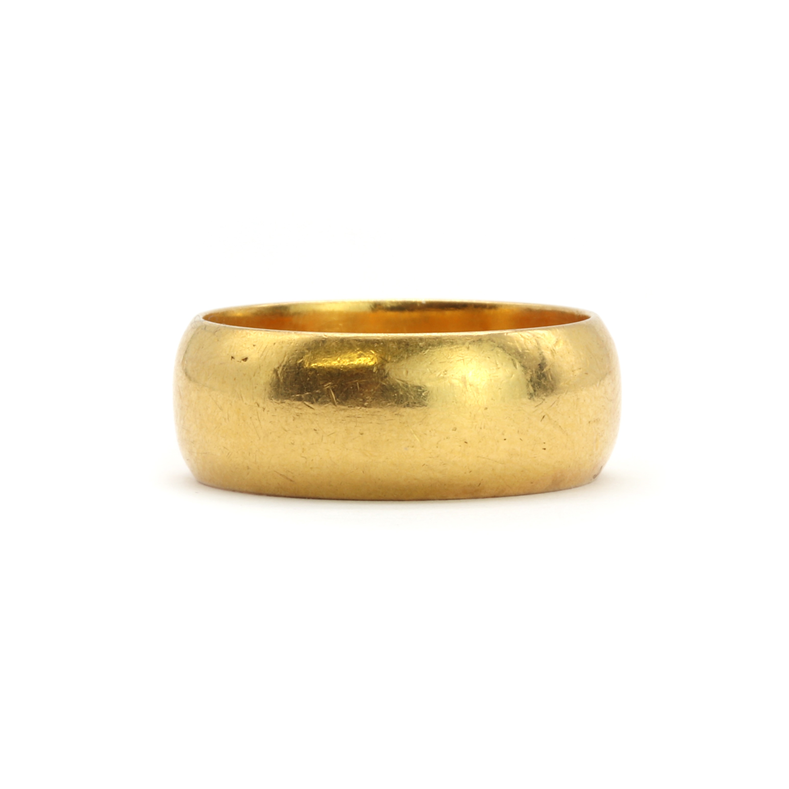 Lot 41 - A 22ct gold wedding ring,