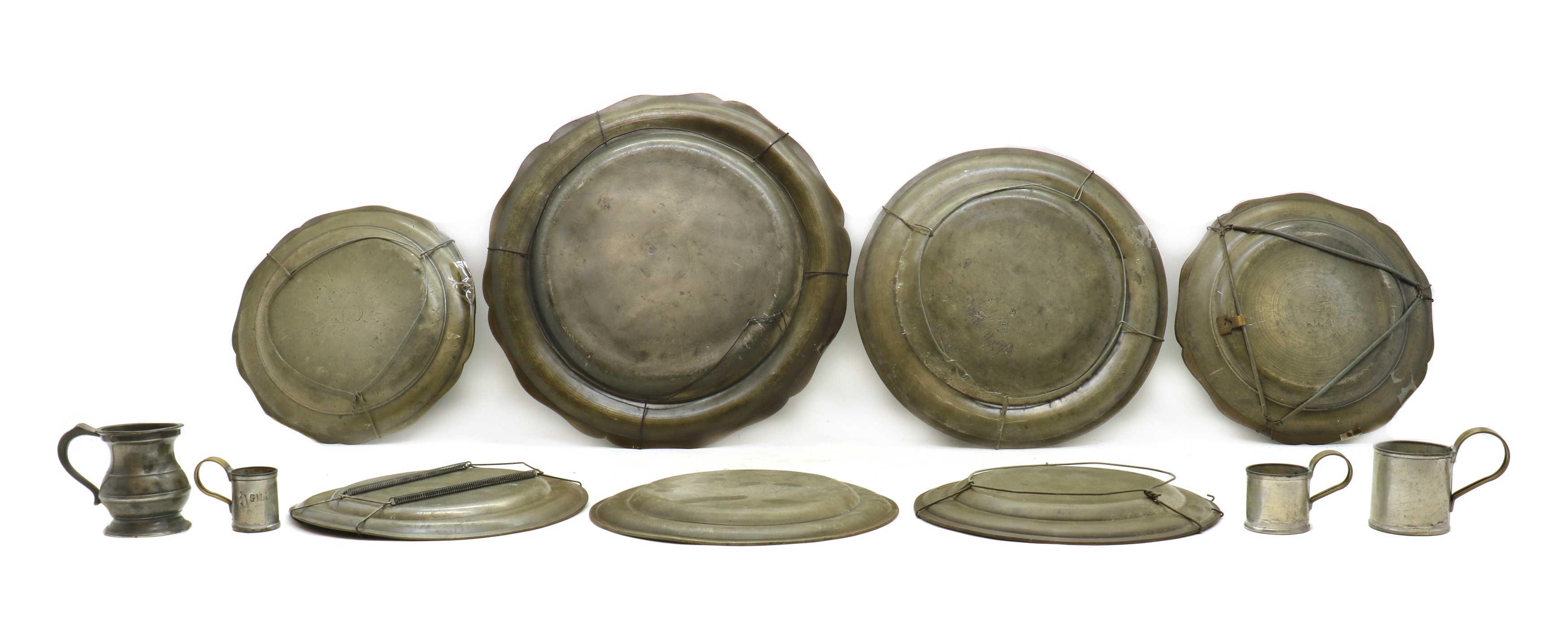 Lot 183 - A collection of pewter items