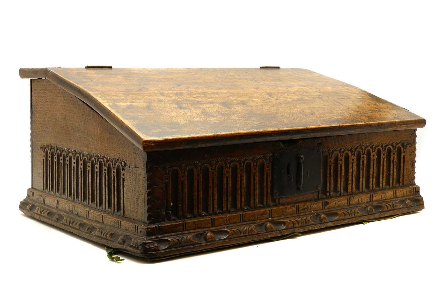 Lot 285 - An oak bible box,