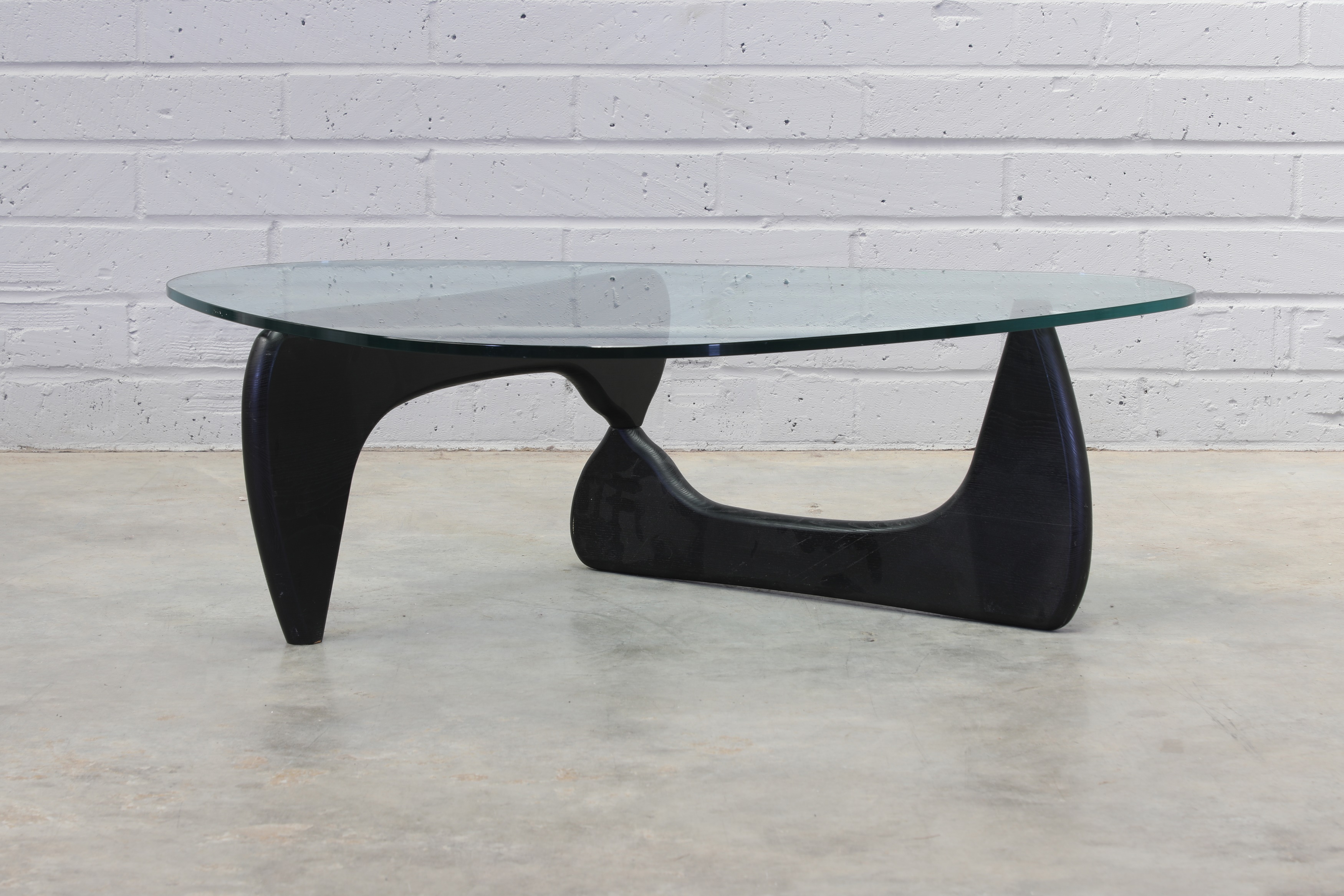 Lot 418 - A Noguchi-style coffee table,
