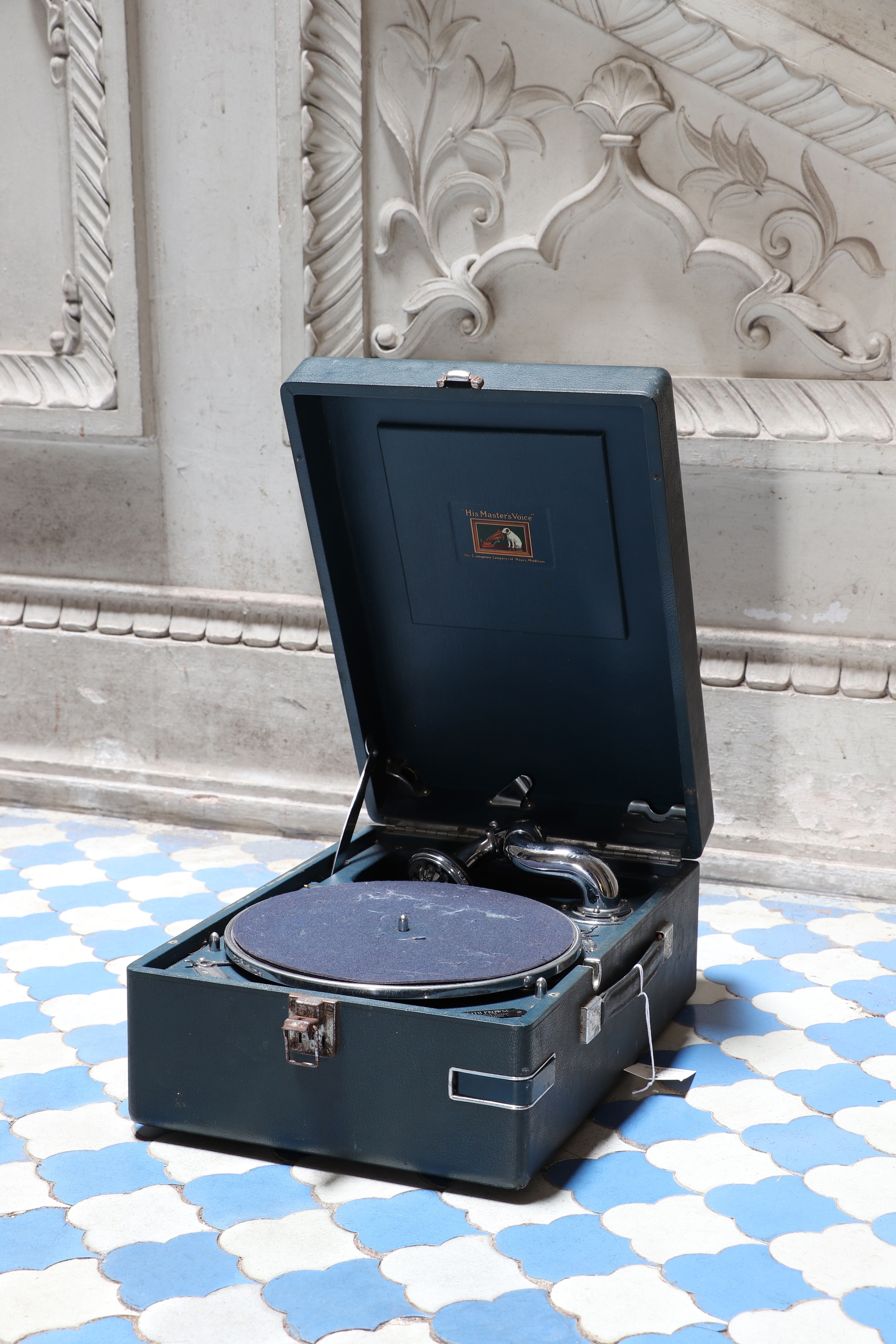 Lot 325 - ☘ An HMV portable gramophone,
