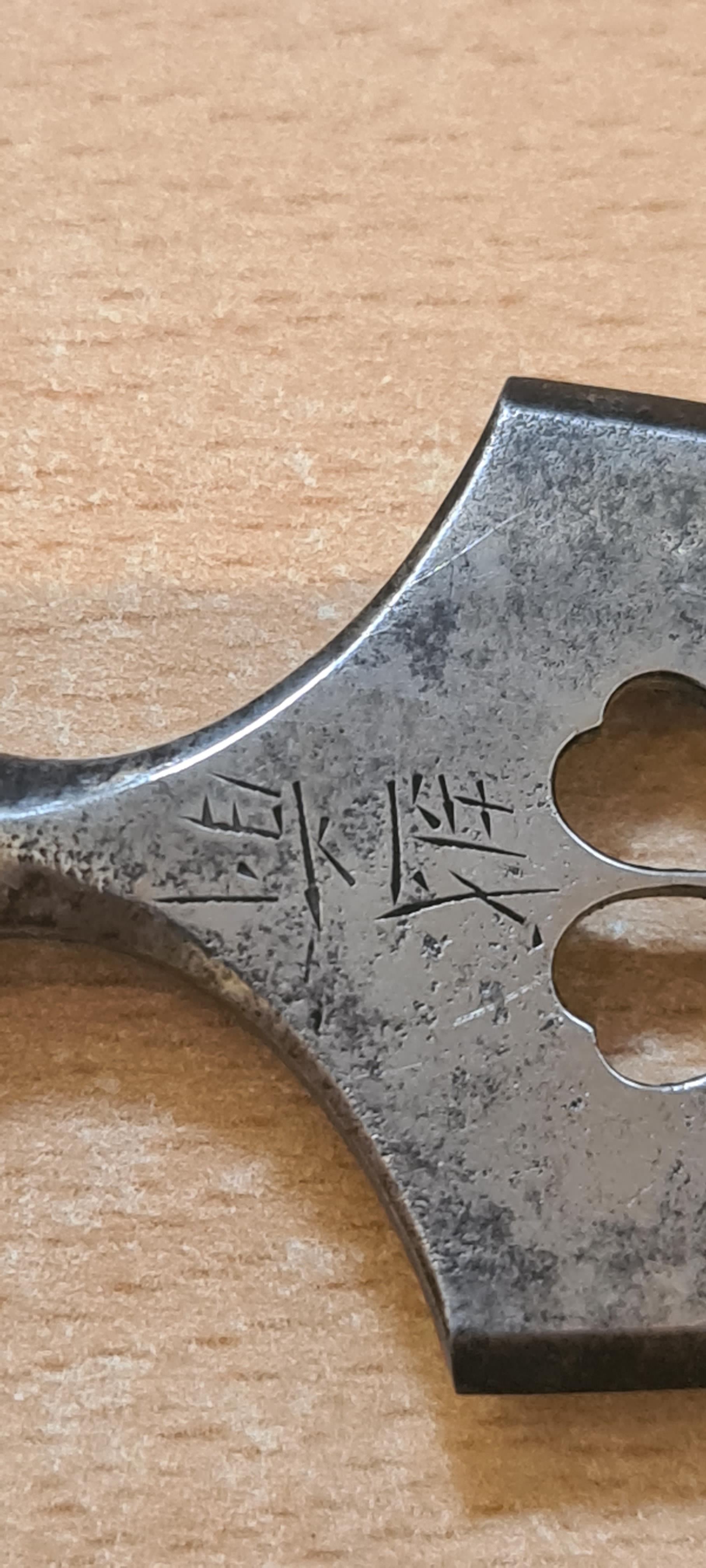 Lot 99 - A Japanese steel Yanone or arrowhead,