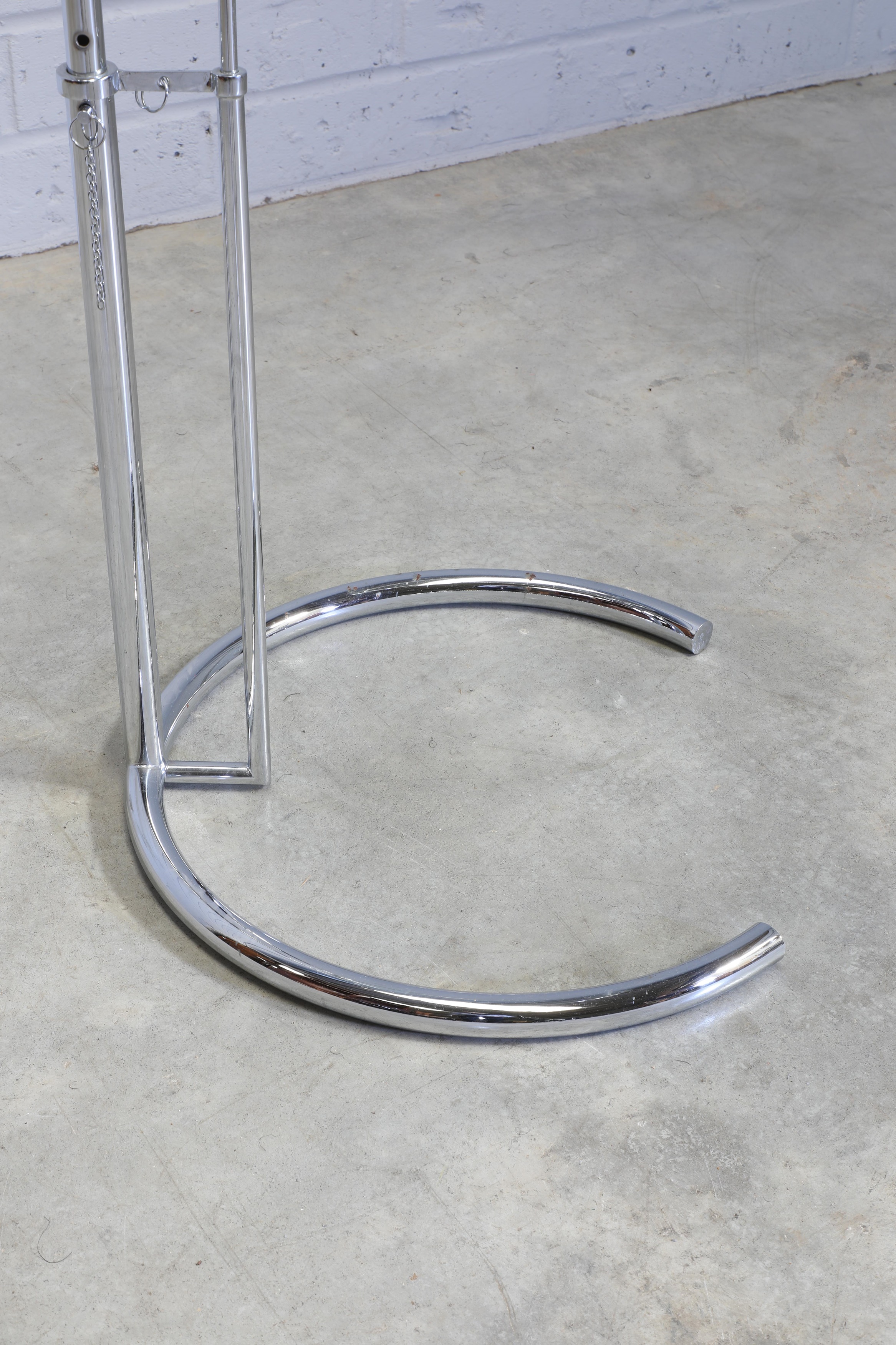 Lot 187 - A 'Model E1027' side table,