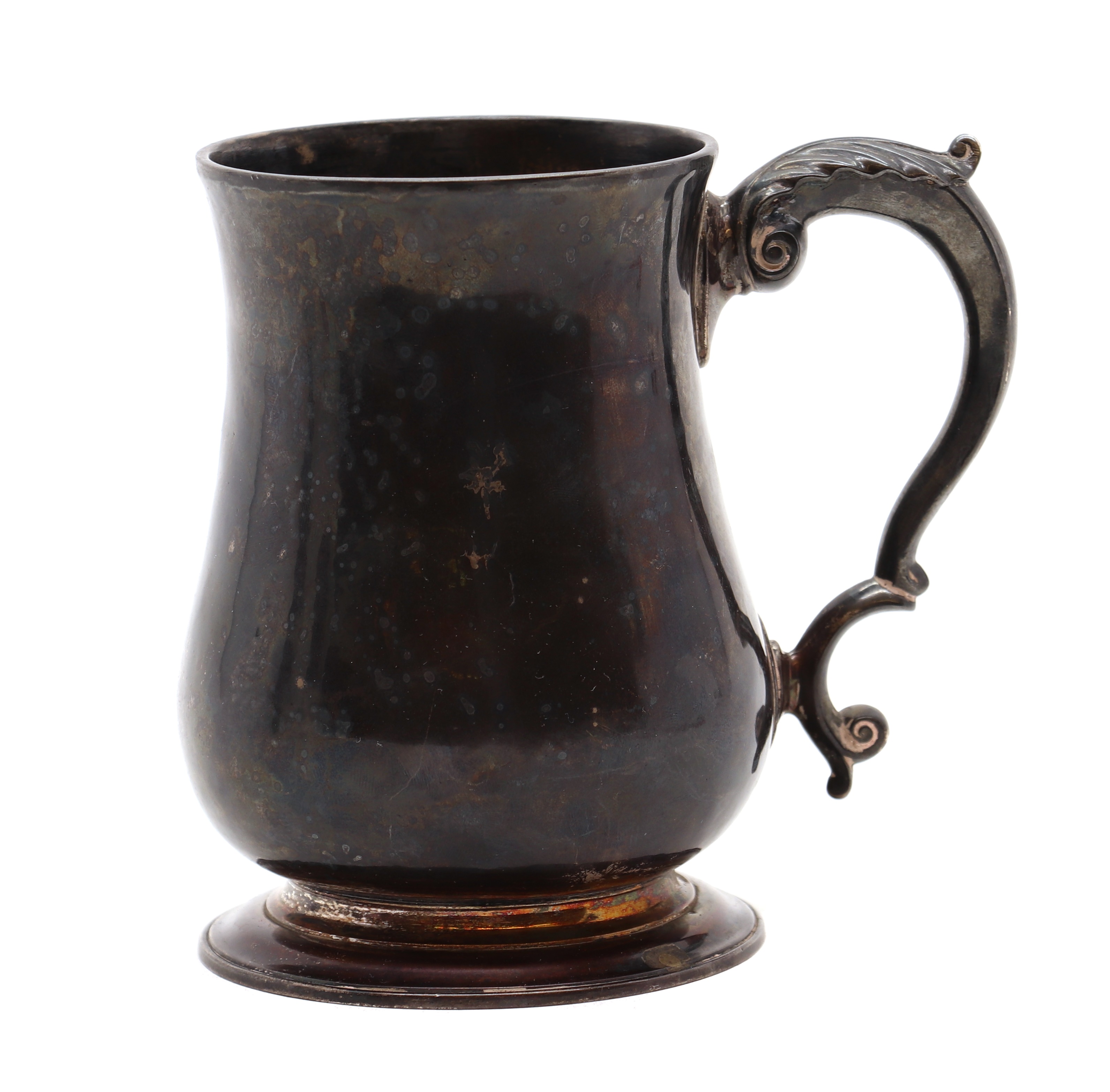 Lot 35 - A George II silver tankard,