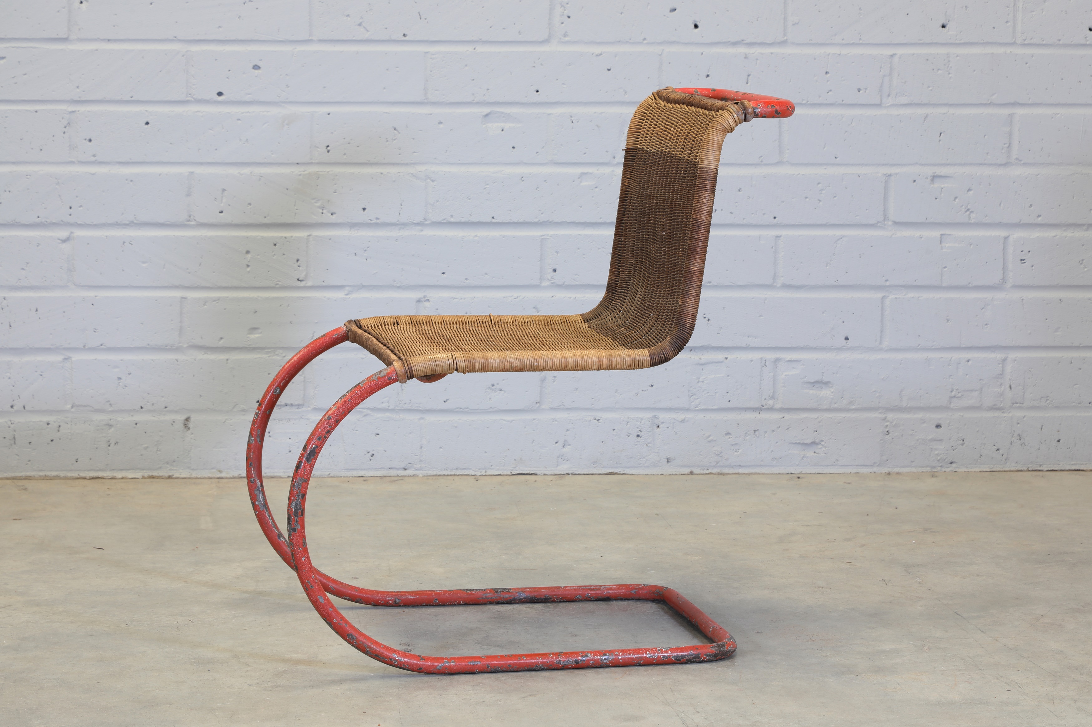 Lot 190 - An 'MR10' chair,