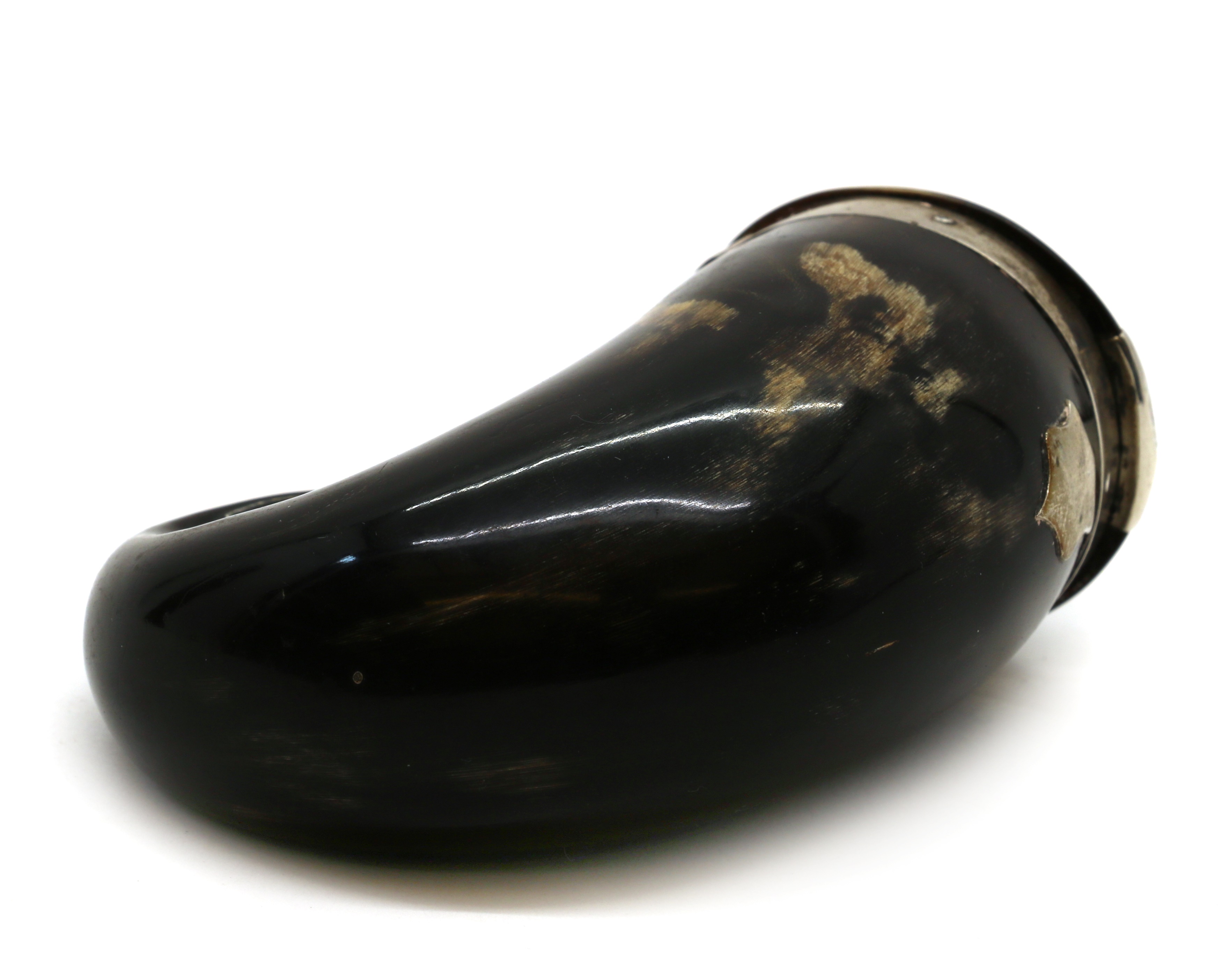 Lot 15 - A Victorian Scottish horn snuff mull,