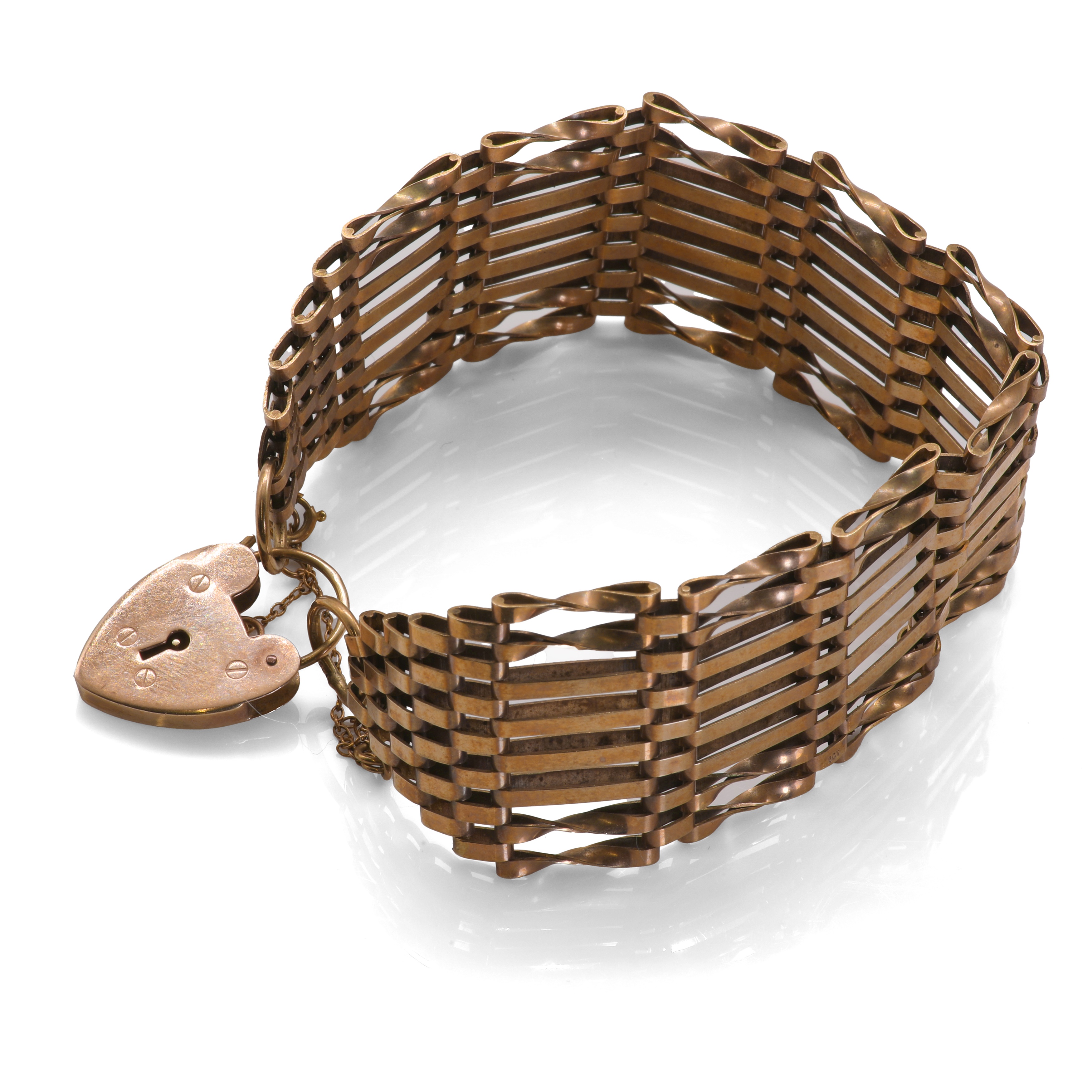 Lot 259 - A 9ct gold gate bracelet with heart padlock,