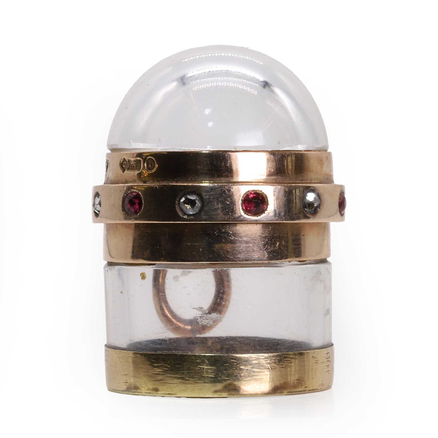 Lot 296 - A 9ct gold mounted glass pill box,