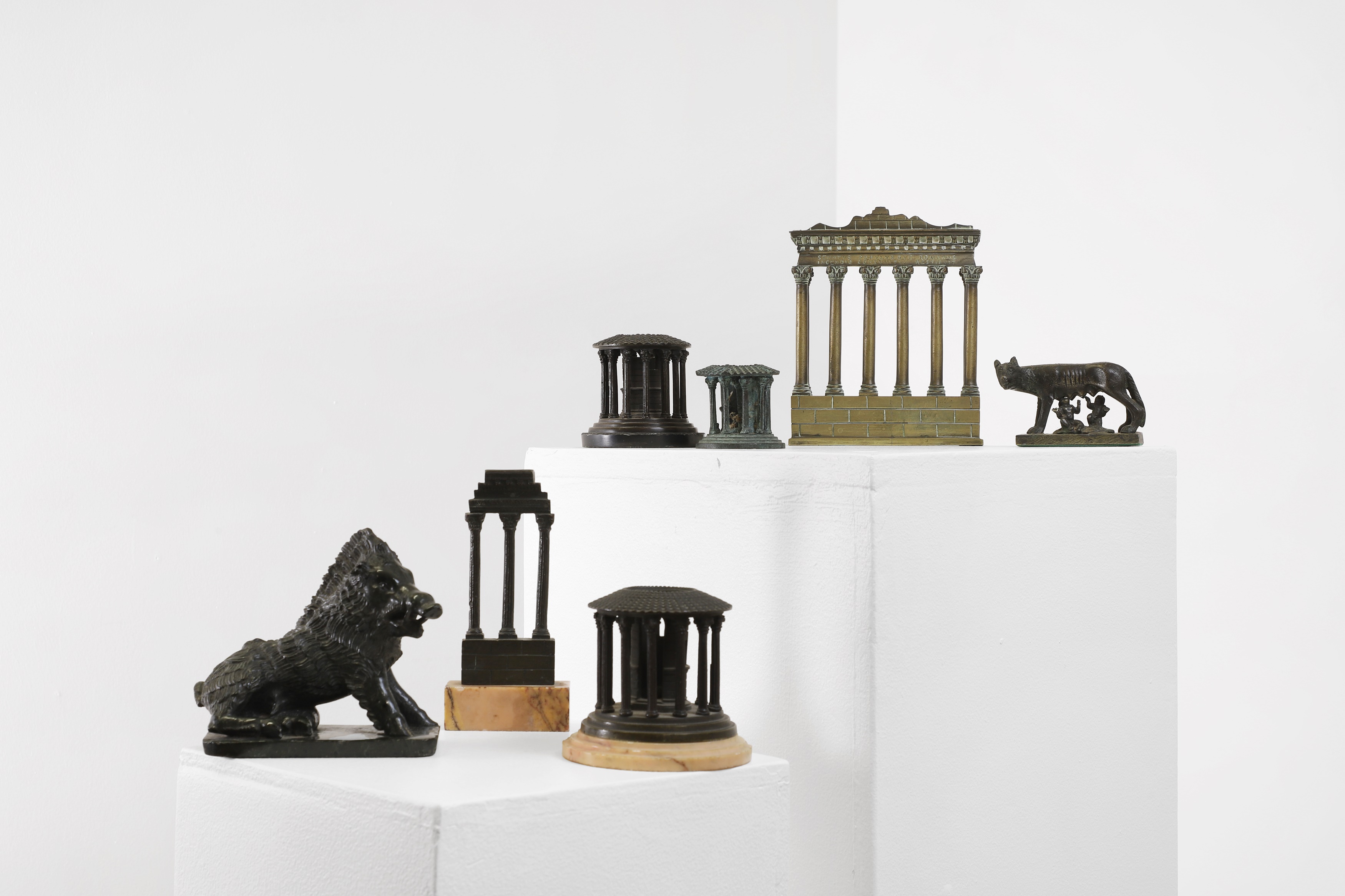 Lot 356 - A collection of grand tour models,