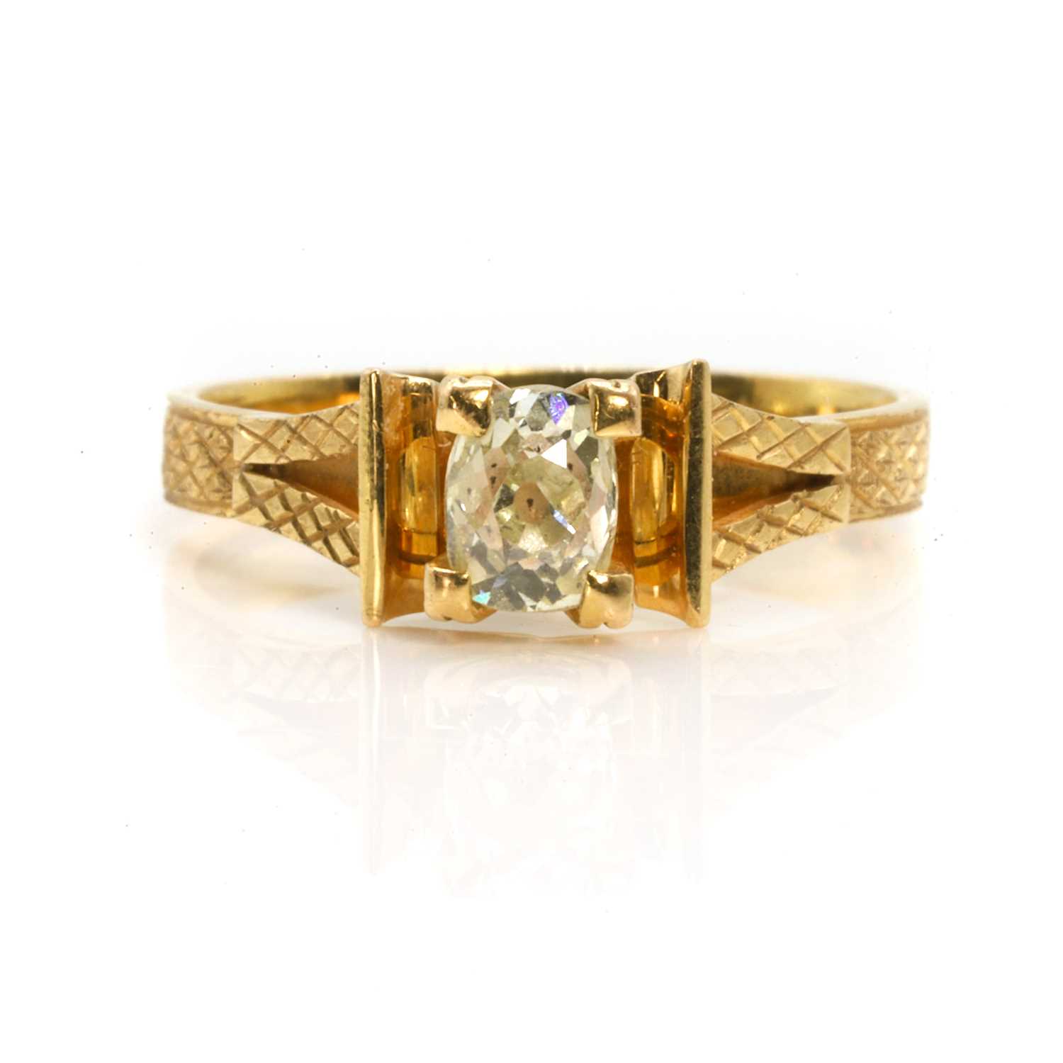 Lot 77 - A single stone diamond ring,