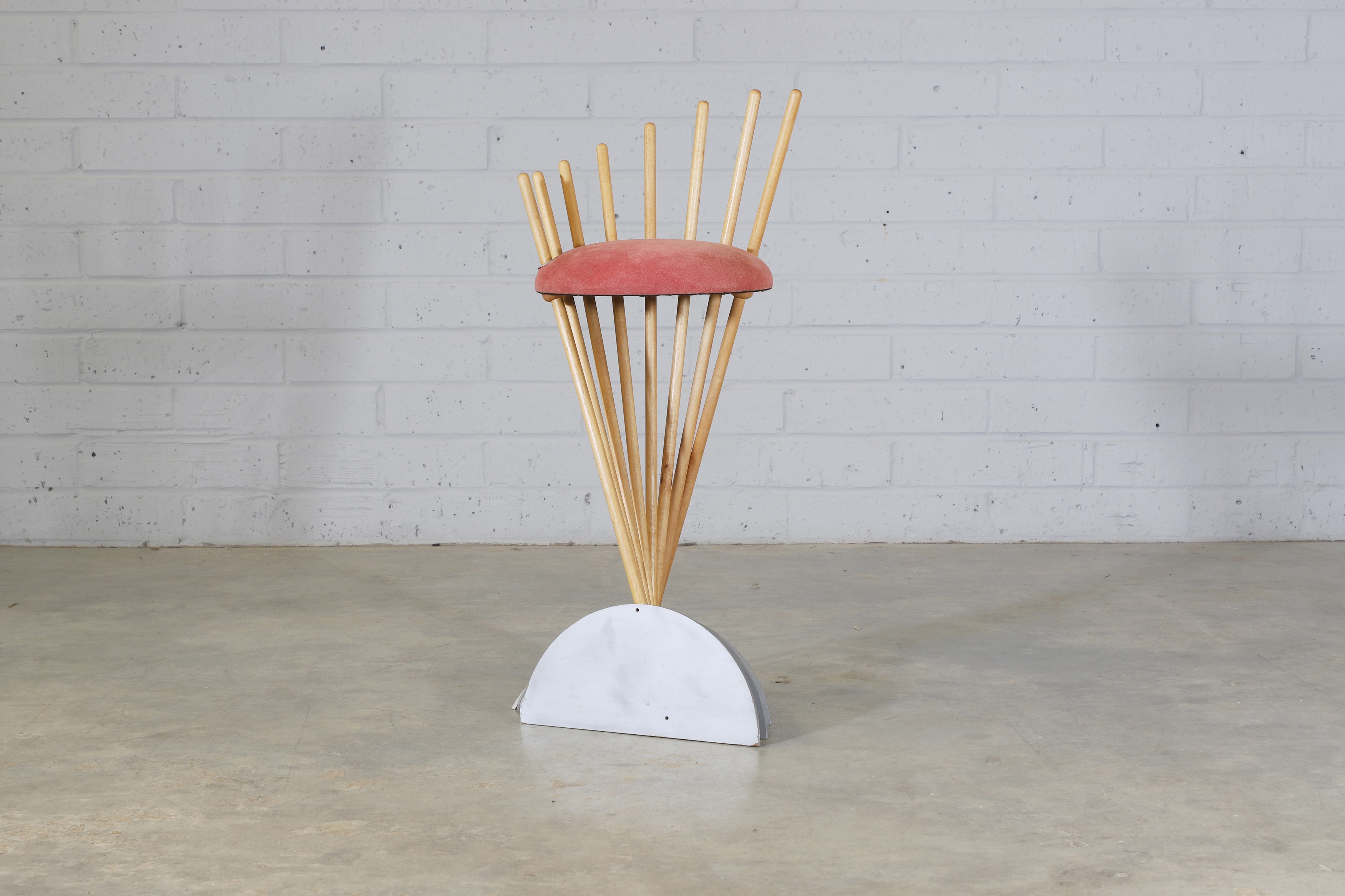 Lot 717 - Isabelle Moore (b.1965),