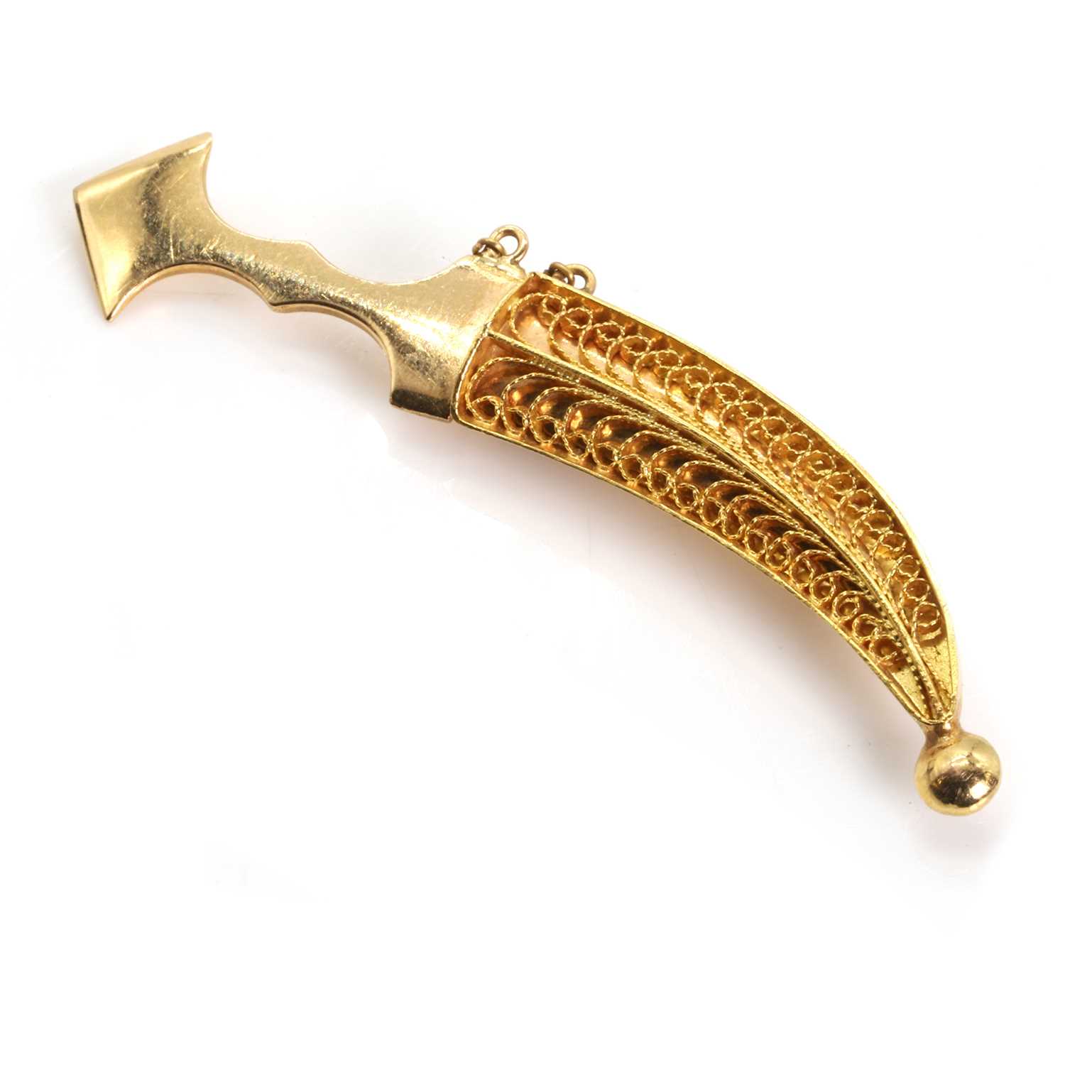 Lot 57 - A jambiya dagger brooch,
