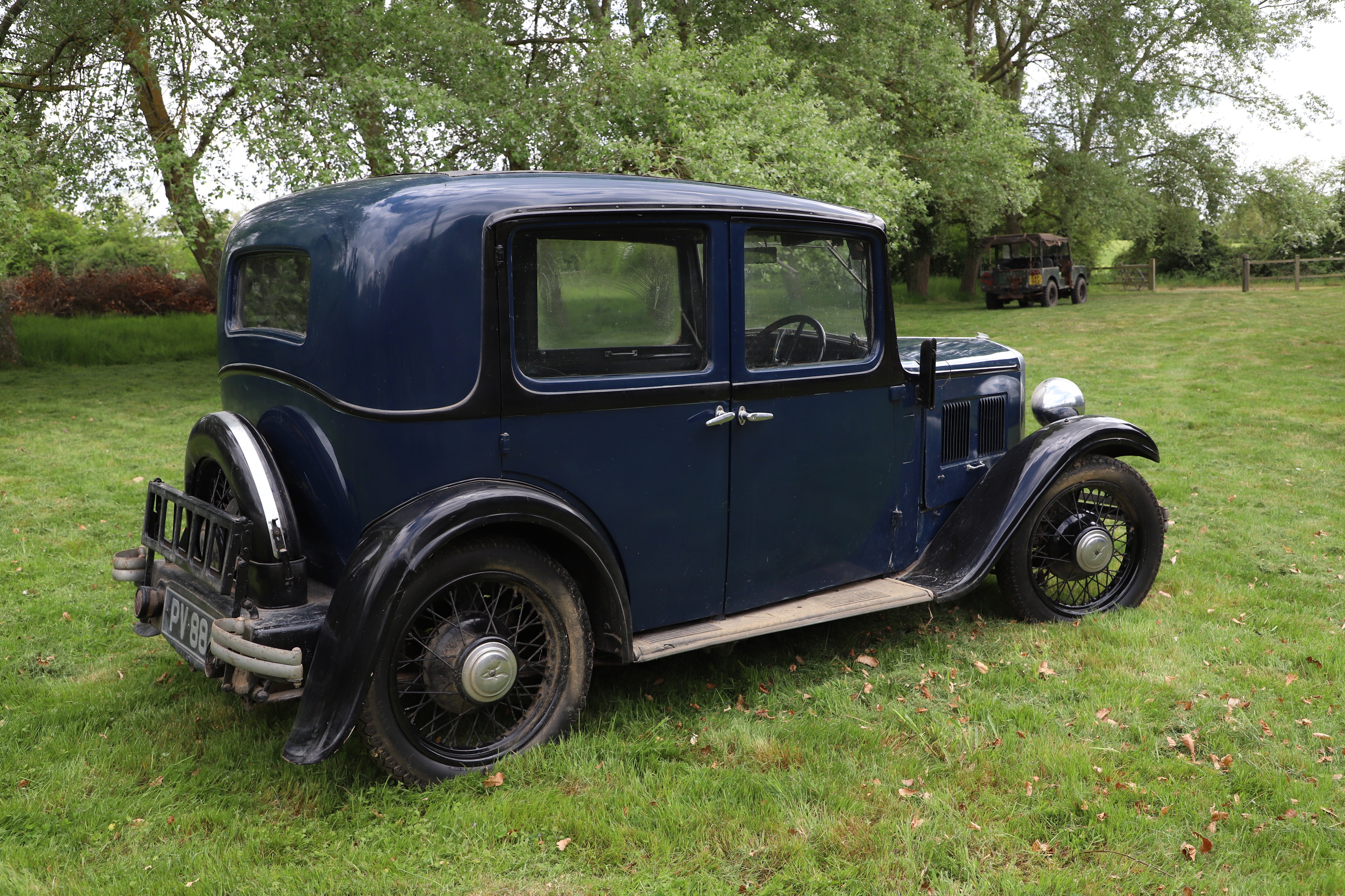 Lot 54 - 1933 Austin 10/4 saloon