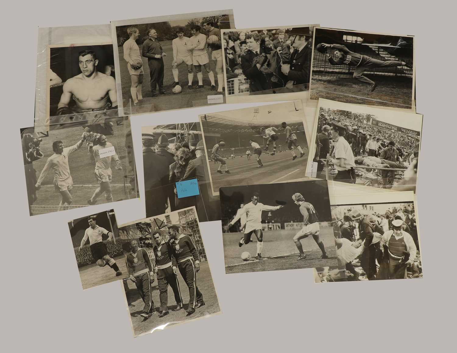 Lot 73 - A collection of football and boxing press