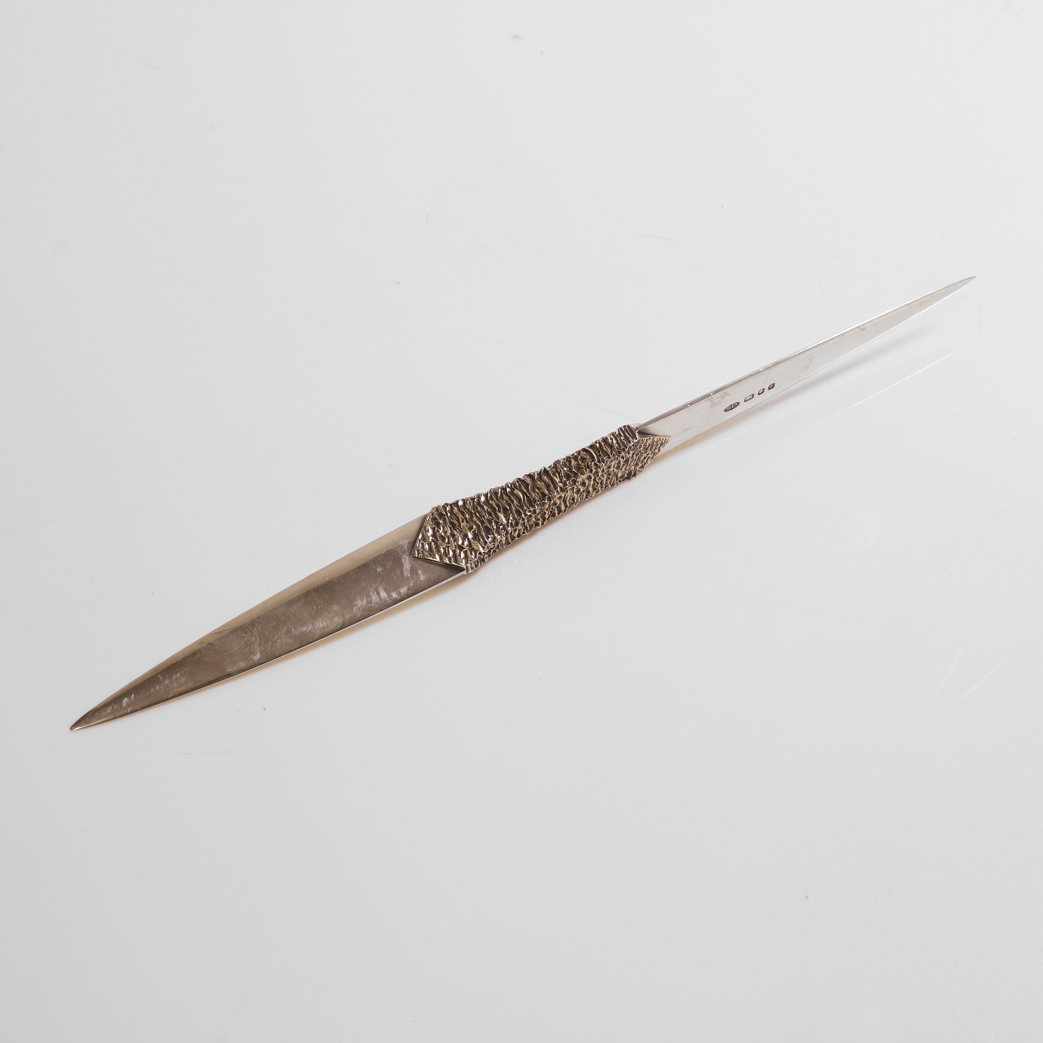 Lot 294 - Stuart Devlin (Australian-British,