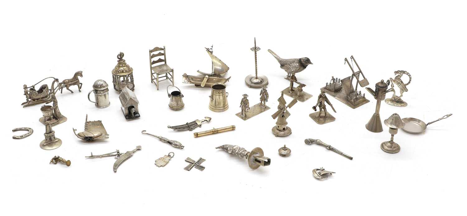 Lot 6 - A collection of novelty miniature items,