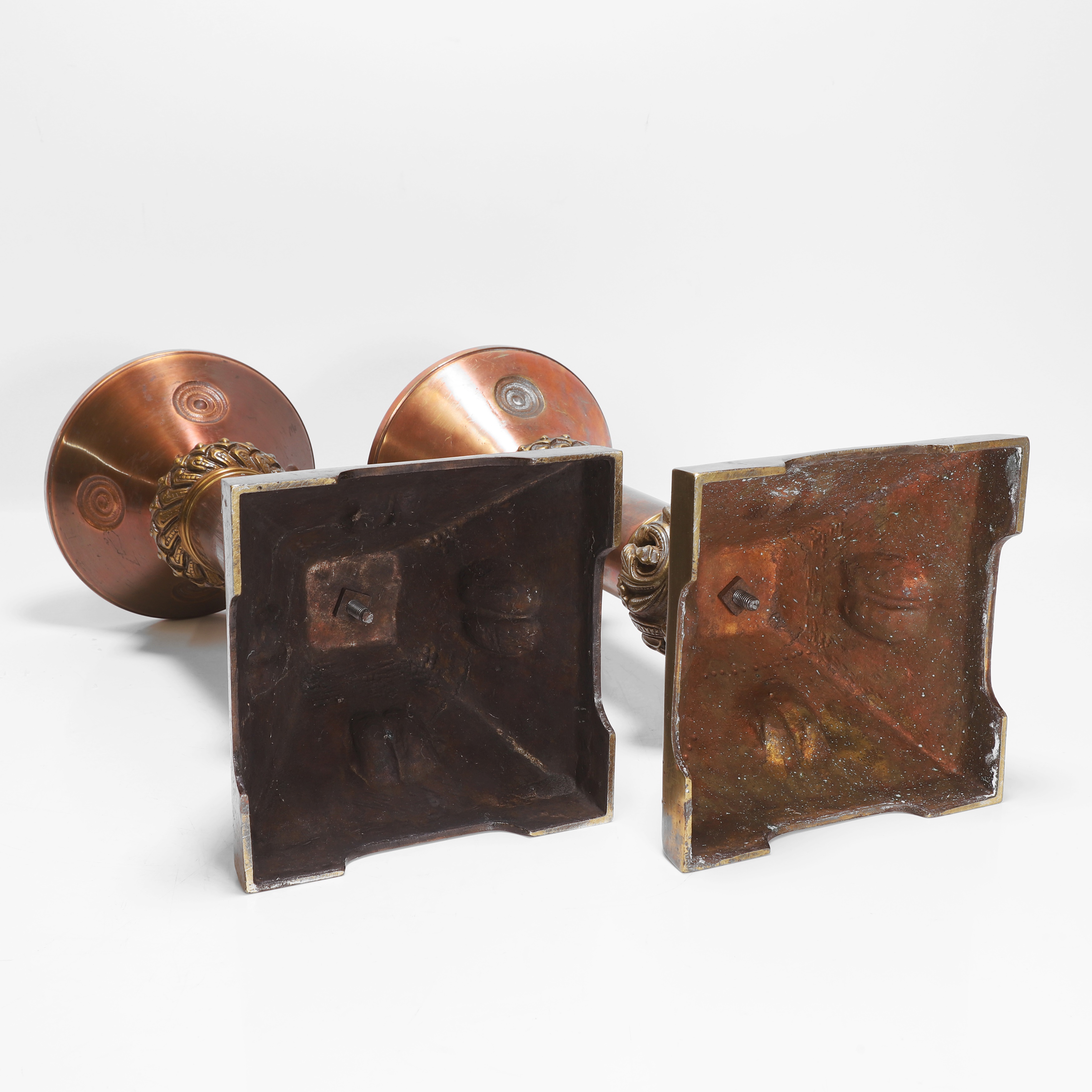 Lot 21 - Arts & Crafts